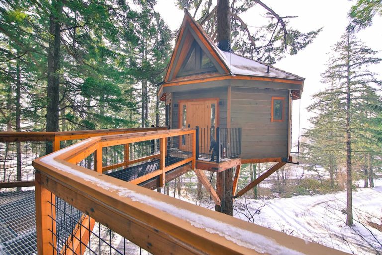 31 Best Pacific Northwest Treehouse Rentals - Renee Roaming