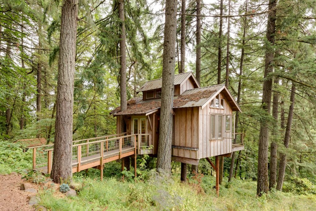 20 Magical Oregon Treehouses You Can Rent - Renee Roaming