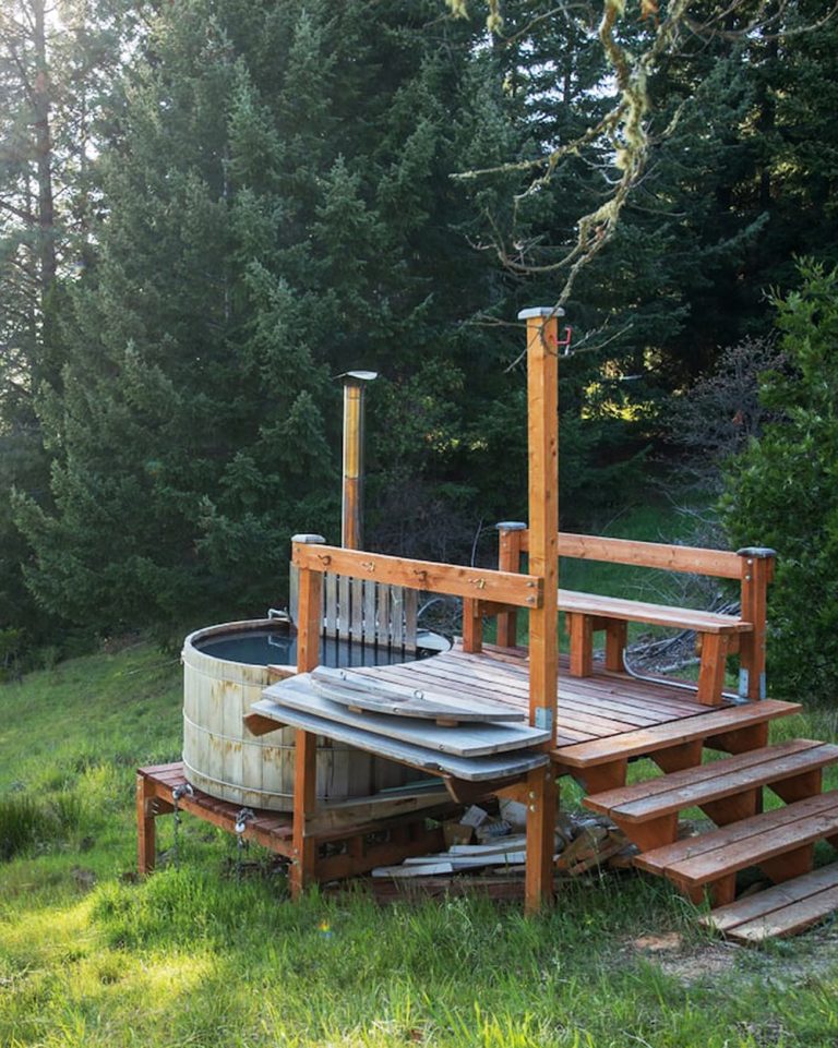 20 Magical Oregon Treehouses You Can Rent - Renee Roaming
