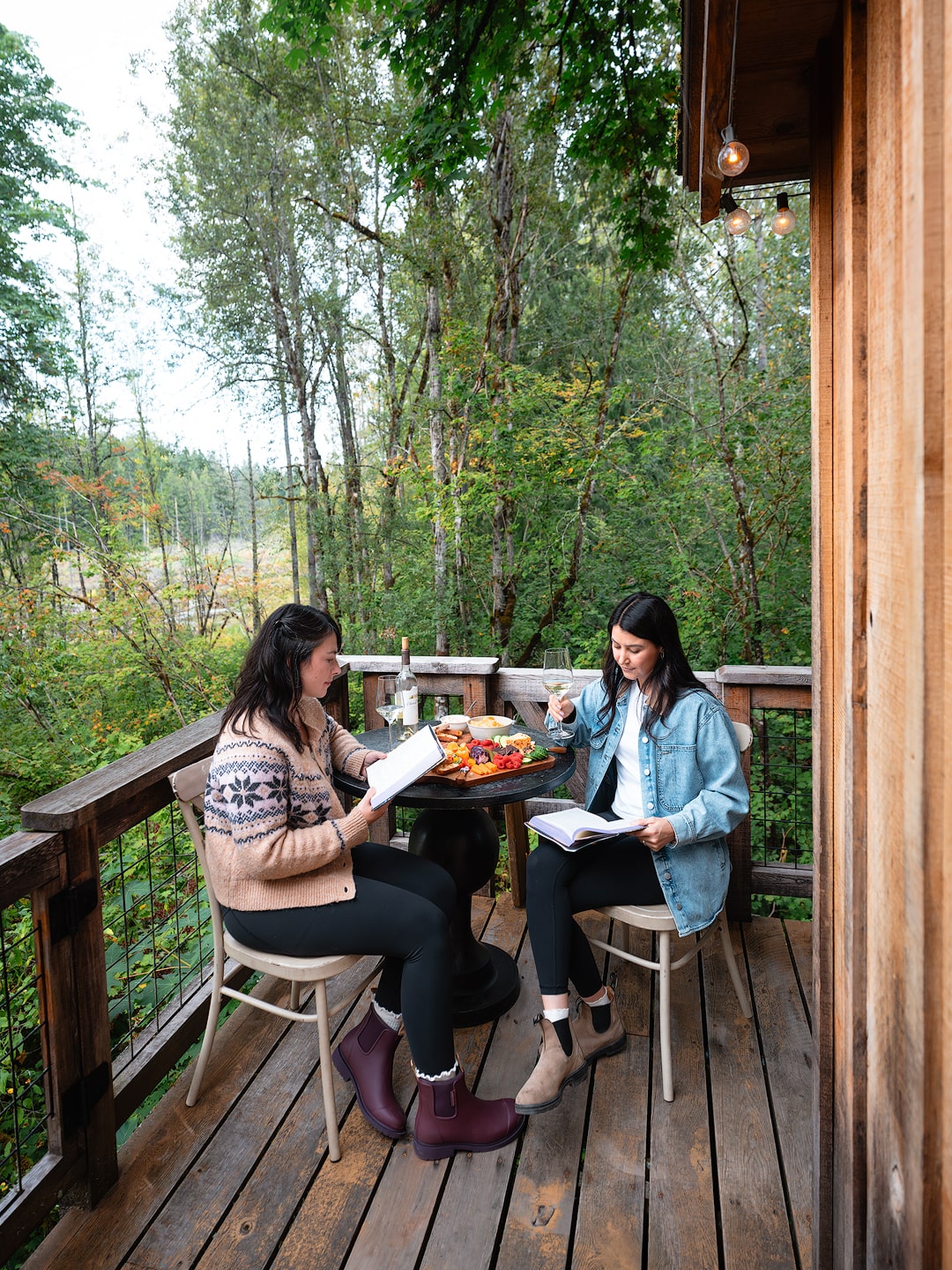 How to Plan the Most Magical Reading Retreat - Renee Roaming