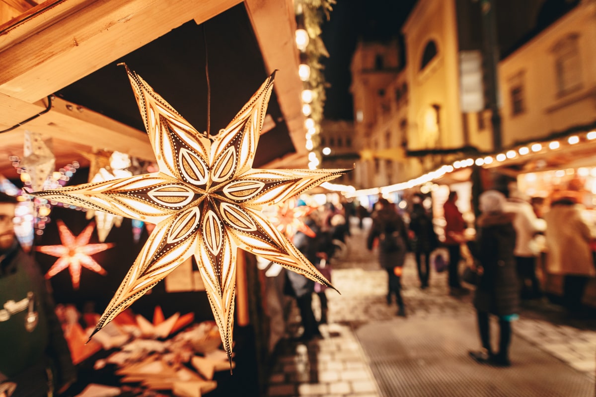 A First-Timer's Guide to Visiting Vienna Christmas Markets - Renee Roaming